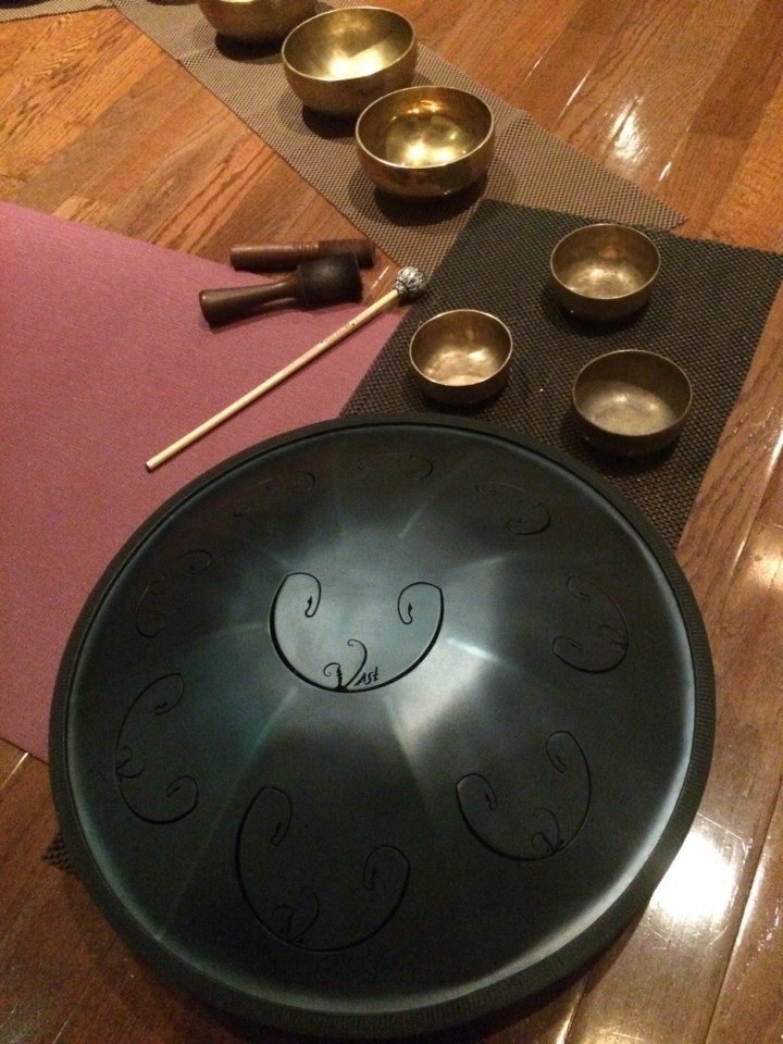 RESTORATIVE YOGA SOUND BATH -Leigh Evans RESTORATIVE YOGA SOUND BATH -Leigh Evans